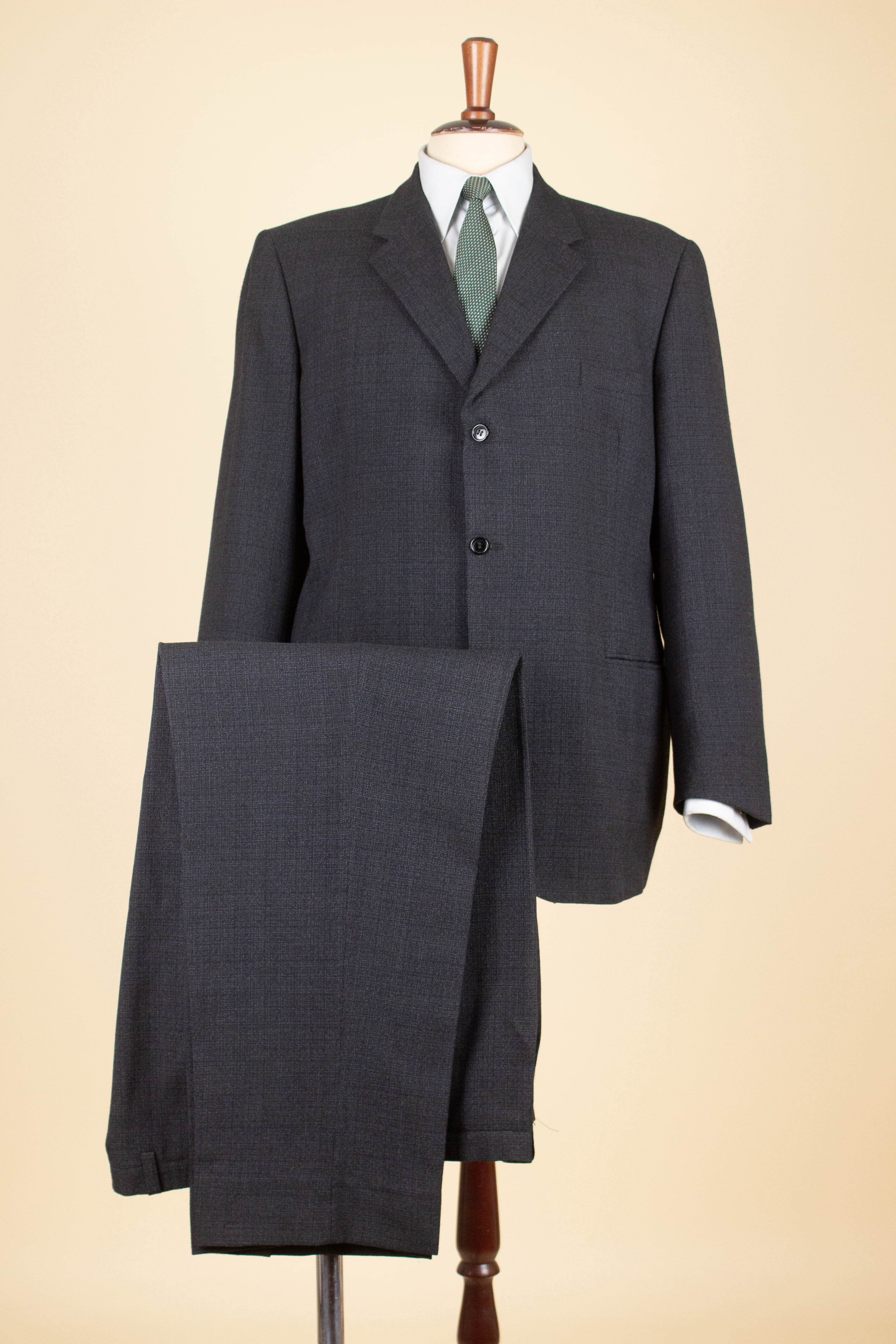 SWEDISH 1960S DARK GREY SINGLE BREASTED TWO PIECE SUIT BY ROBSMAN. SIZ ...